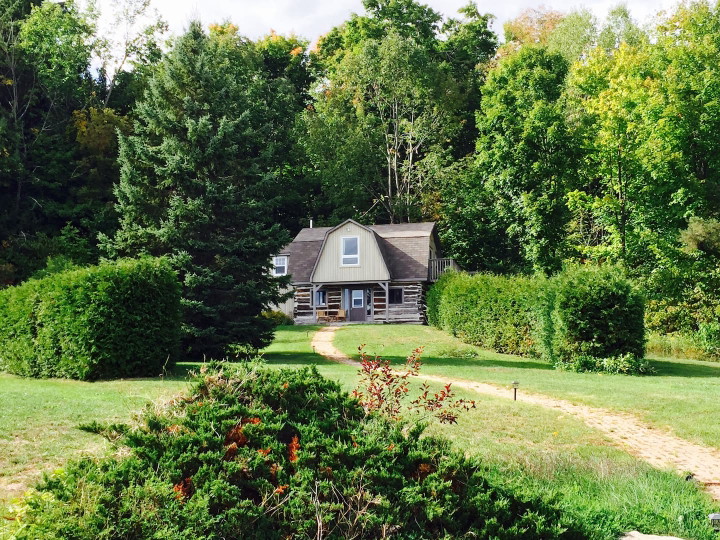 The Trails Retreat (Private Cabin) - Caledon