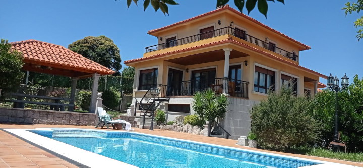 Itxi Y Jamin - Casa Con Piscina Y Vistas A La Ria - Vigo