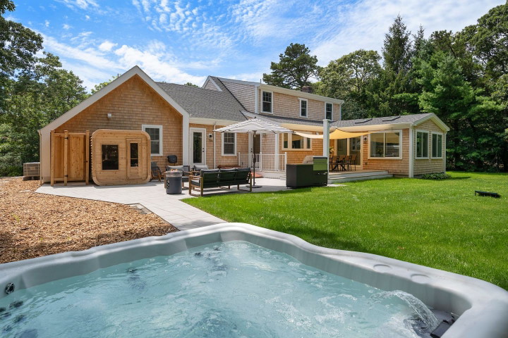 Luxury Designer Home With Hot Tub & Sauna - Eastham, MA