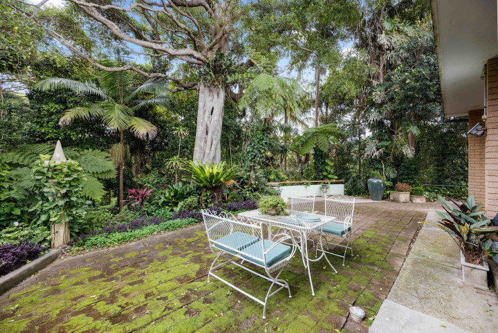 Ocean Beach House Nestled In The Rainforest - Port Macquarie