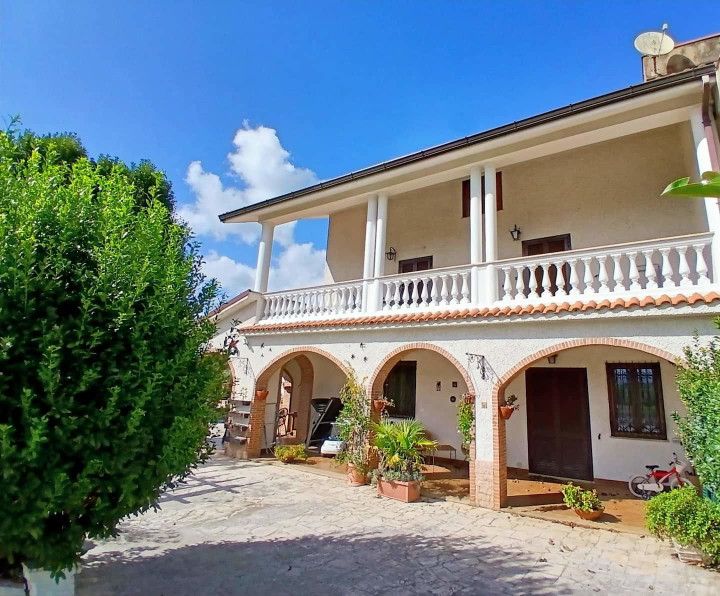 Accogliente Villa Ad Anagni, A Sud Di Roma - Anagni