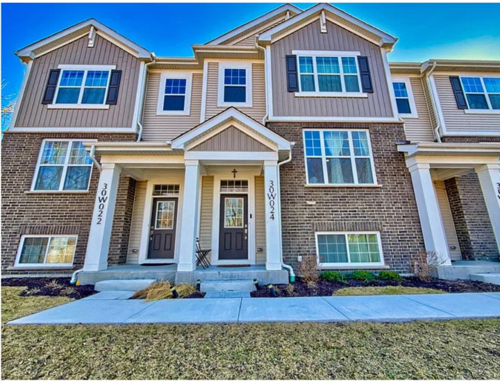 3 Bedroom Townhome In The Heart Of Naperville - Naperville