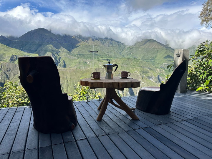 Go Glamping On The Island In The Sky! - Imbabura