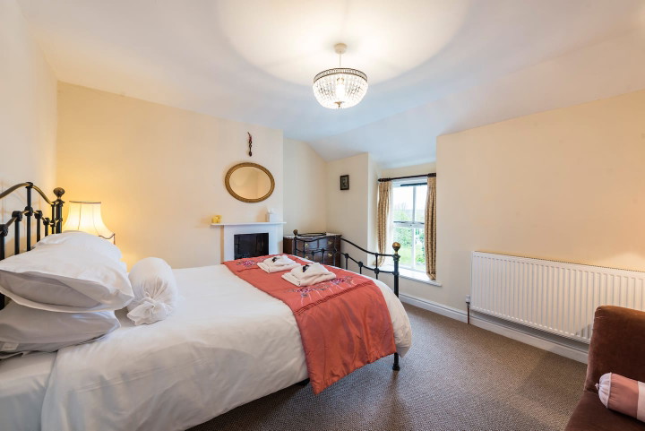 Charming Homely Traditional Town House - Caernarfon