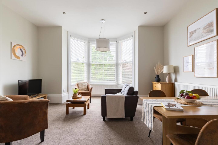 Apartment - Private Bathroom - First Floor - Scarborough