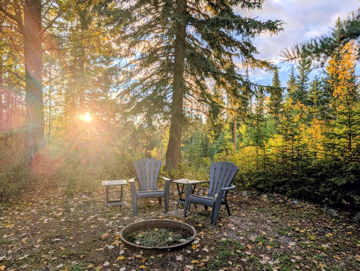 Family Friendly Acerage - In Town, Near River - Hinton