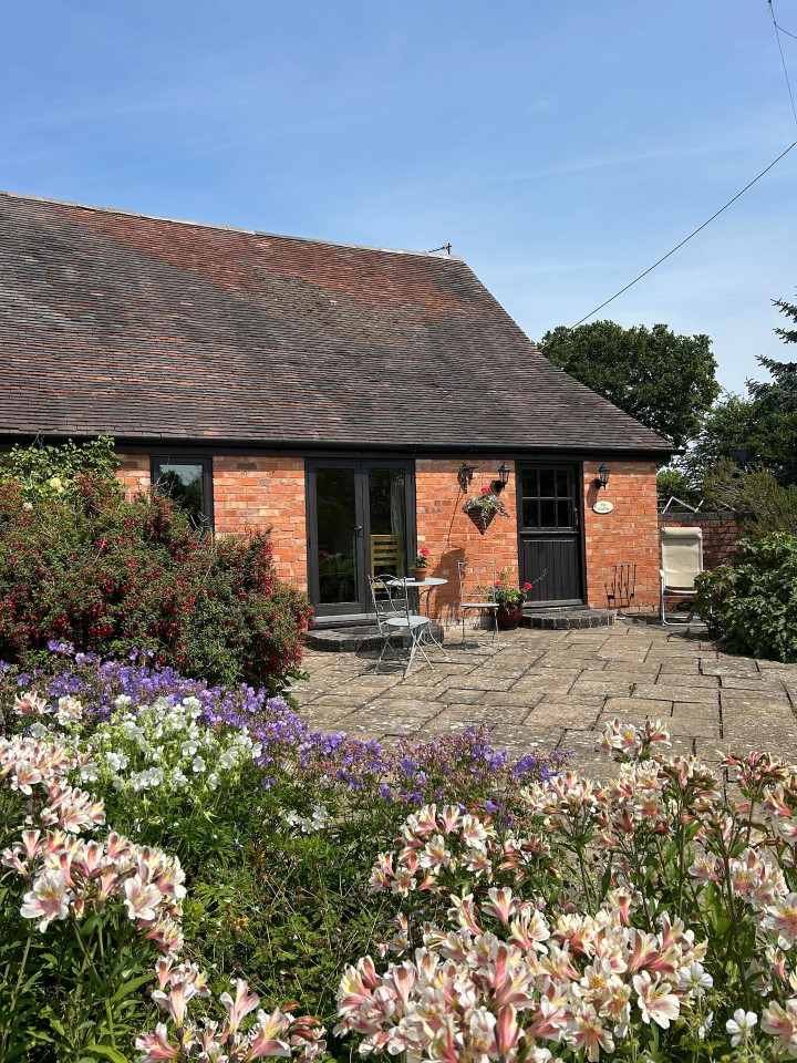 The Stables With Patio And New Piggery Private Bbq - Warwickshire