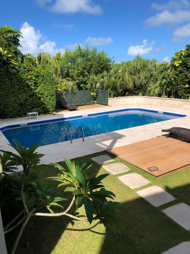 Ed 7 Pool, Queen Bed, Hamilton Bermuda - Unit 7 - Bermuda
