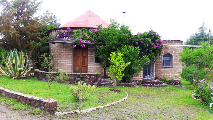 Adobe Casita In The Country - México