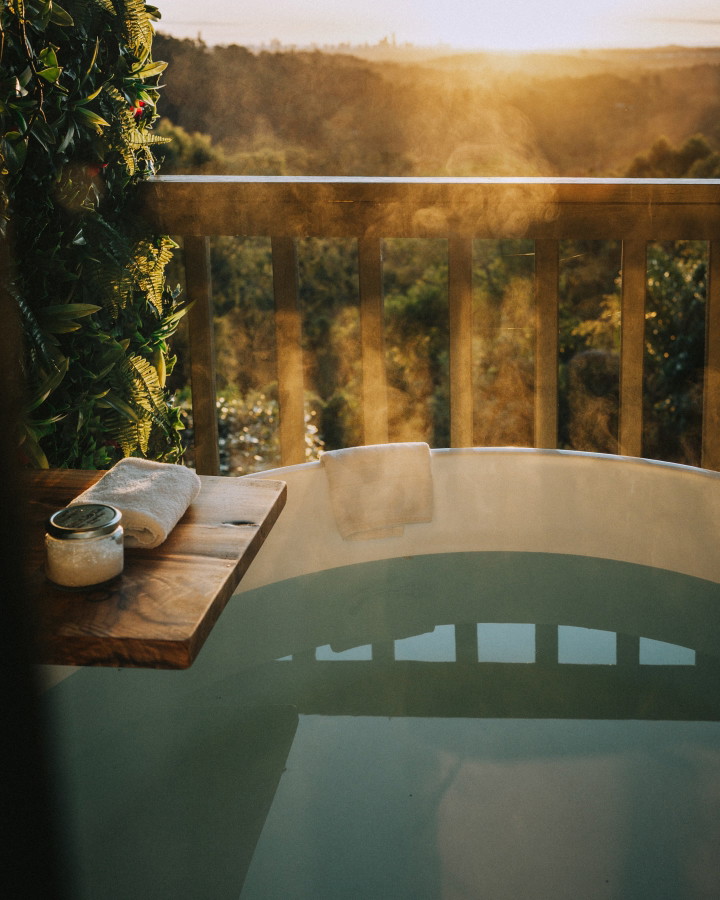 Cockatoo Cabin At Nebesa | Outdoor Bath + Fire Pit - Gold Coast