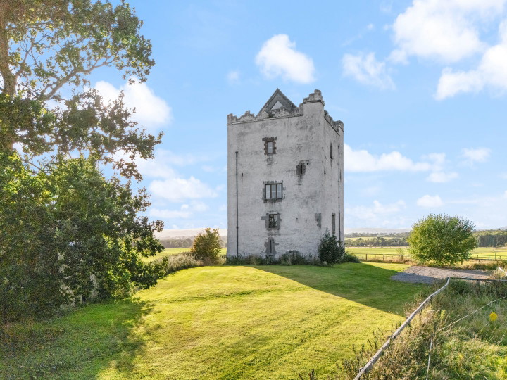 Killahara Castle - History, Mystery Agus Welcomes - Thurles