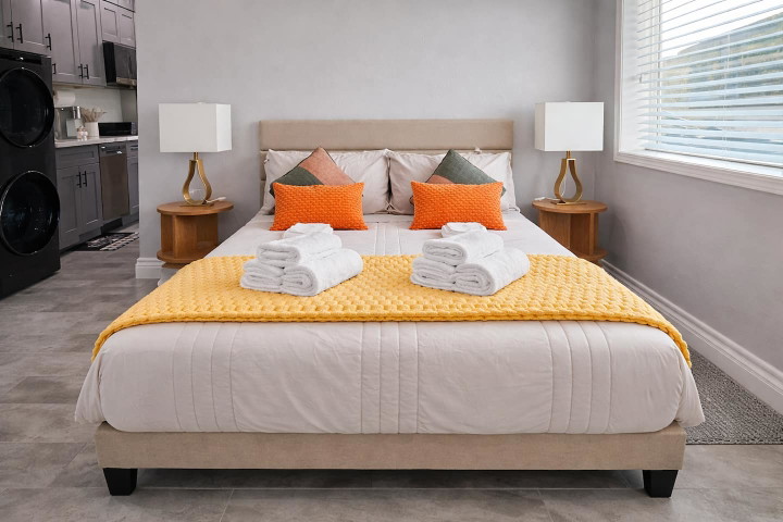 Entire Studio | Private Entry | Quiet | Fast Wifi - Rancho Cucamonga, CA