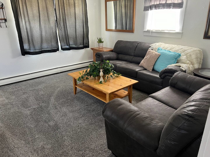 Cozy Bungalow Fully Furnished - Sterling, CO