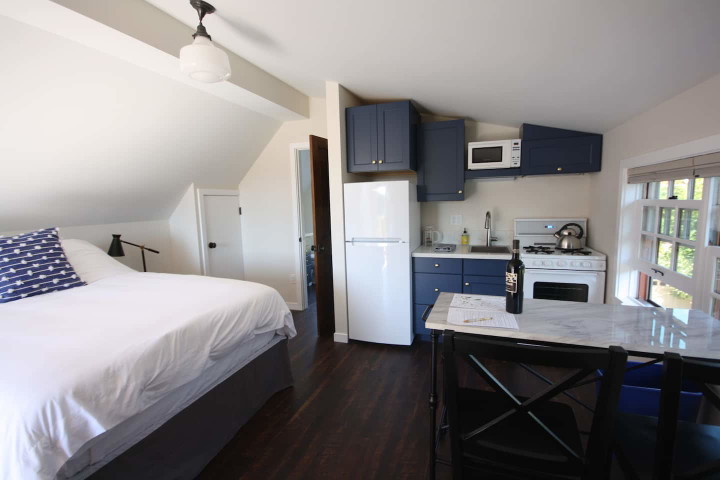 Downtown Historic District Sunset Studio - San Luis Obispo, CA