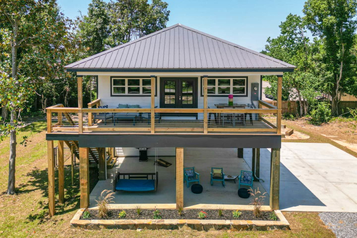 Terrace Time-beachy Cottage; Fun, New & Pets Ok! - Mississippi