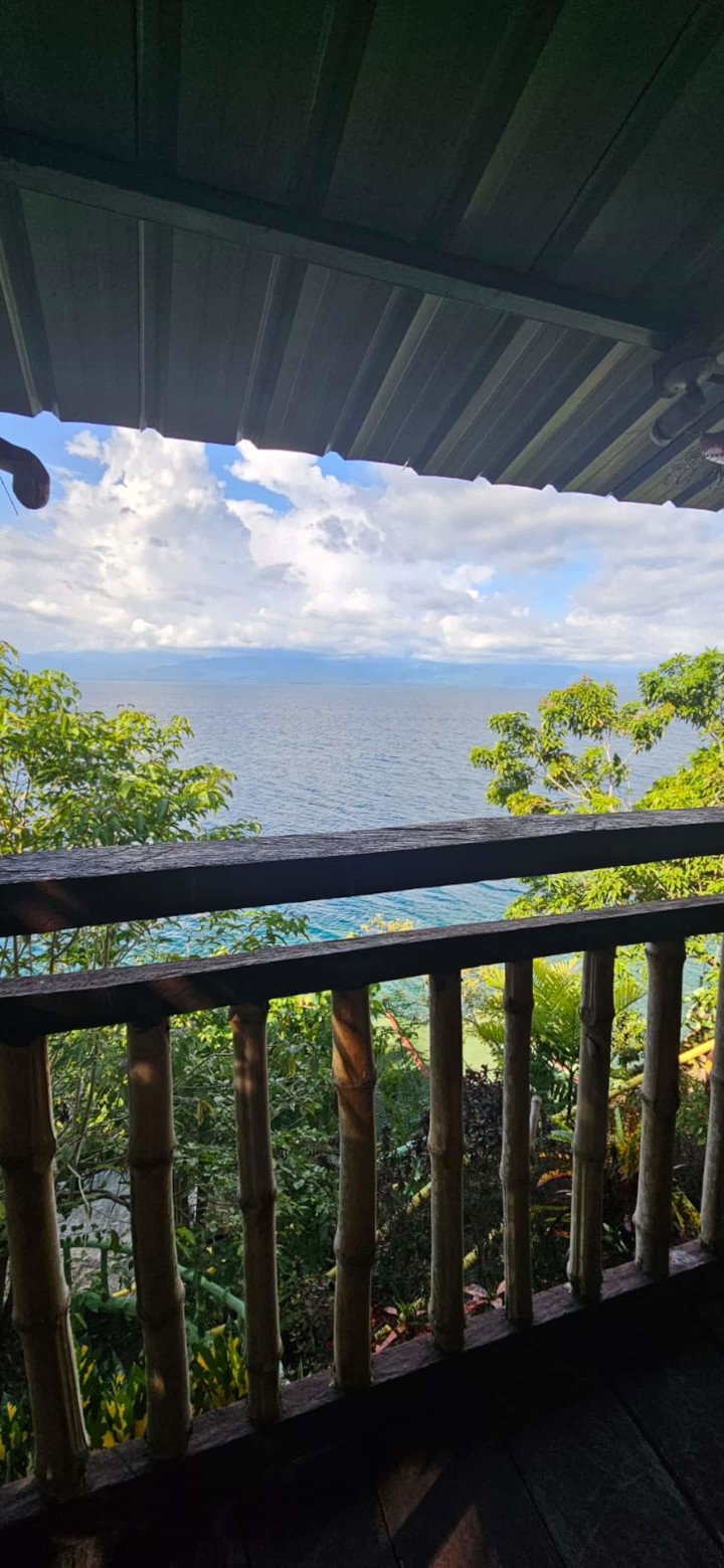 Cliffside By Pearly Mac  Snorkel & Relax - Filipinas