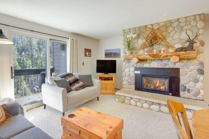 Cozy Condo W/ Balcony - Near Big Sky Resort! - Big Sky, MT