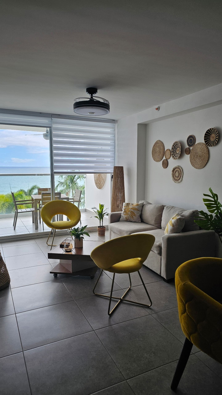 Escape To The Pacific Of Panama - Panama