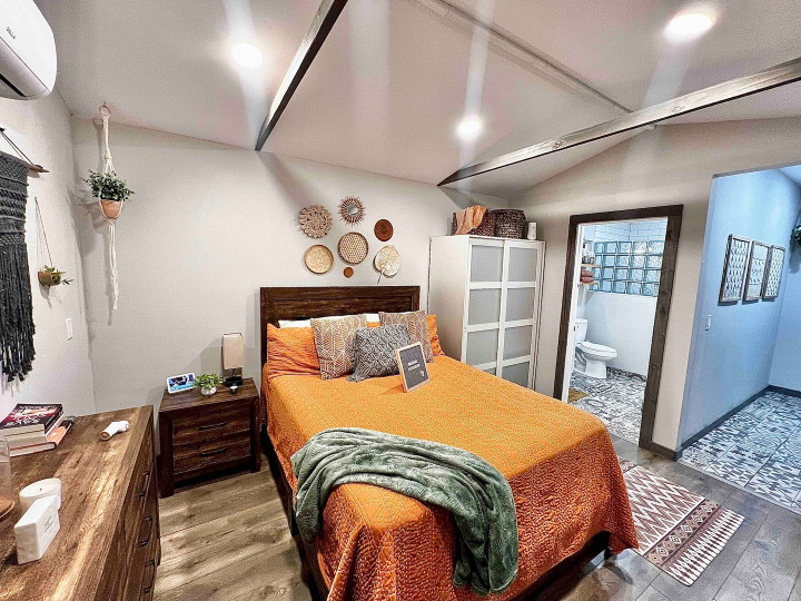 Trendy Private Resort - Sacramento, CA