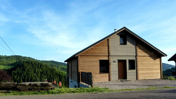 Chalet Le Belvédère Close To Multiple Activities - Alps