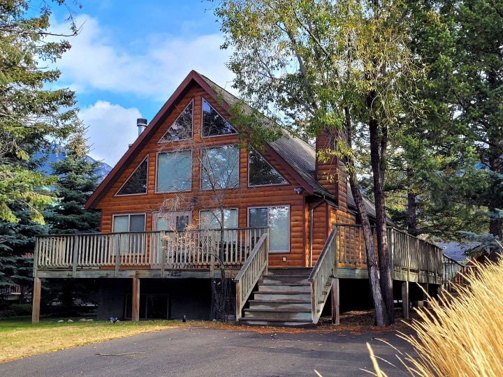 Mountain Views | Pool Table | Sauna - Radium Hot Springs