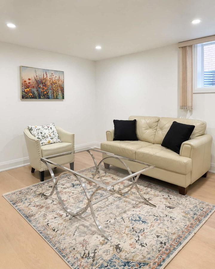 Self-contained, Full Kitchen, Full Bath, Private-a - Vaughan