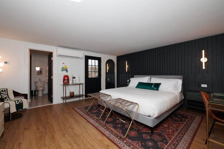 King Bed|berkshires|2m Ski Resort|patio|wi-fi - Great Barrington, MA