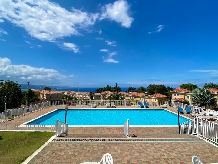 Montego Bay Townhousepool W/ocean View|near Beach - Bahía Montego