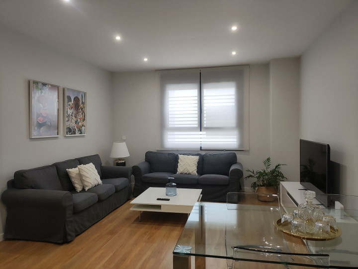 Modern Apartment By The River - Sevilla