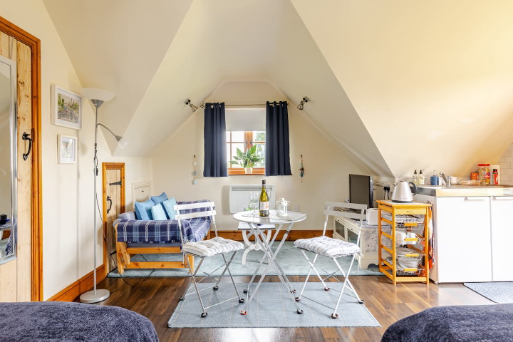 Near Henley Light And Airey Self Catering Studio. - Oxfordshire