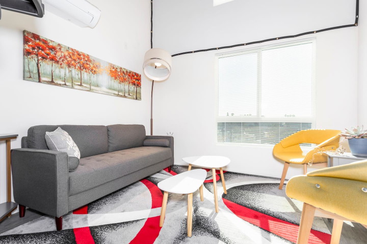 Central Apartment 2b+2b+loft In The Eye Of Ktown - Beverly Hills, CA