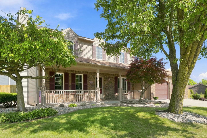 The Great Grand | 5 Beds 2.5 Bath | Fenced Yard - Fort Wayne, IN
