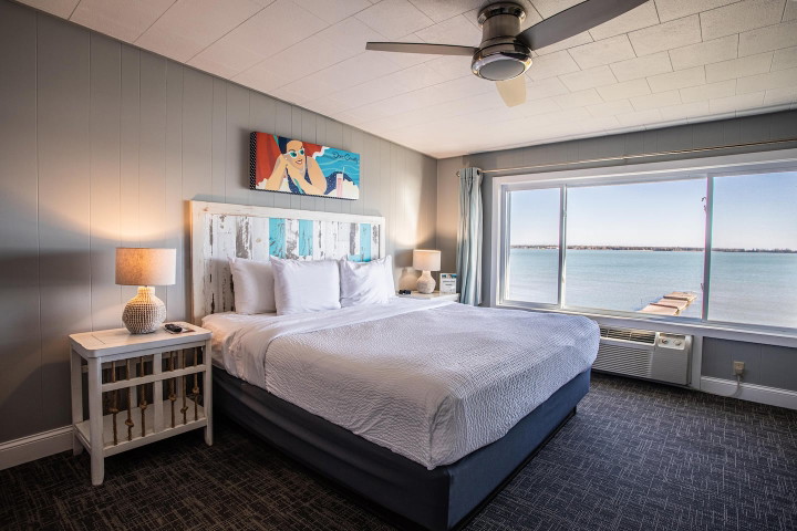 Room 201 - Door County, WI