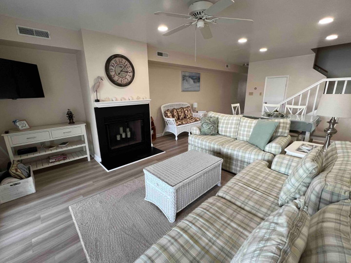 Mallard Lakes Waterfront Condo - Delaware