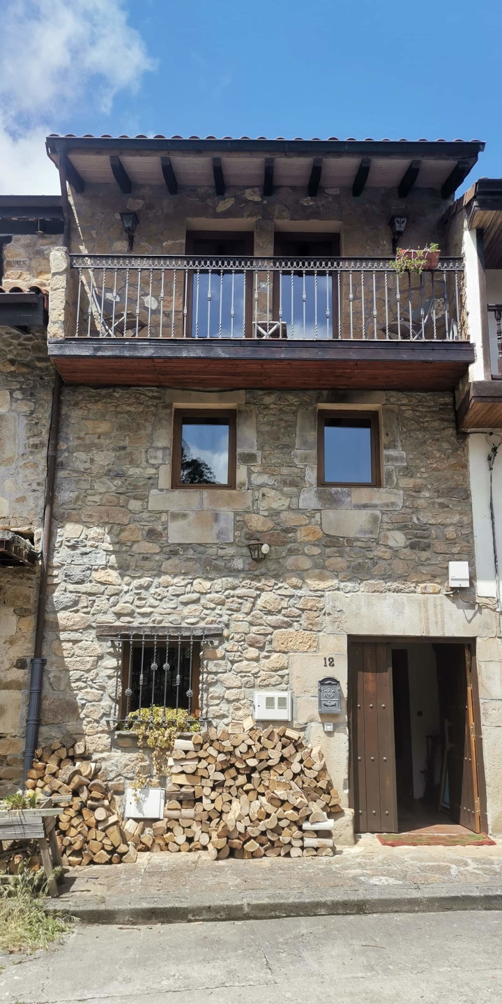 Casa Grande De 7 Dormitorios Para Toda Familia - Castro Urdiales
