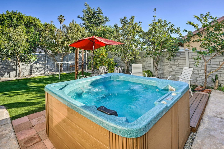 Spacious Family Haven W/hot Tub & Yard *Love Pets* - Laguna Hills, CA