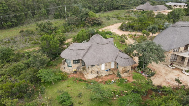 Petit Cottage En Chaume De Humphrey - Zimbabwe