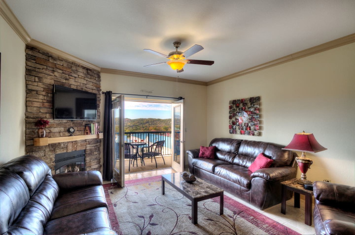 Laura's Mountain Blessing W/ Hot Tub, Pool, &View - Pigeon Forge, TN