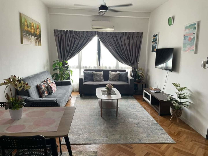 Amir's Safehouse @ Emira Residence (Wifi + Netflix) - Shah Alam