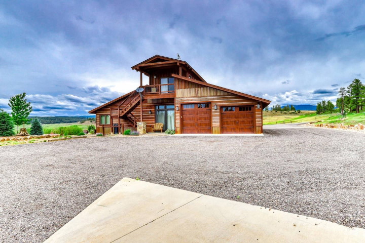 Rustic Chic Getaway With Deck, Views And Gas Stove - Pagosa Springs, CO