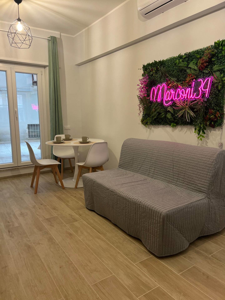 Cozy Apartment By The Port - Civitavecchia