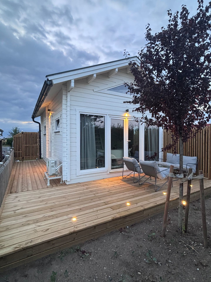 Lilla Oasen  Attefallshus Med 6 Bäddar & Uteplats - Malmö