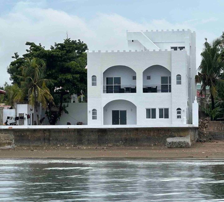 Beach House Castle In Argao - Argao