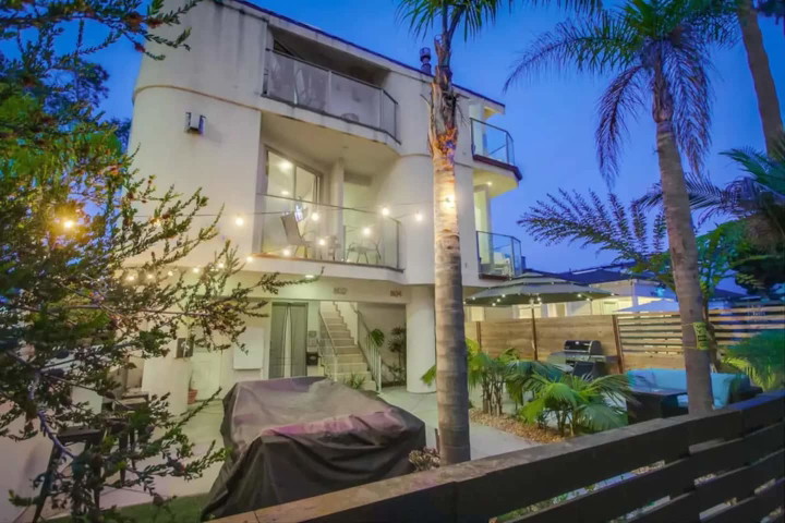 Mission Beach Ac / Fireplace/ Free Beach Rentals - San Diego County, CA