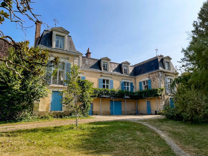 Beautiful 6 Bedroom Villa With Private Pool, Parking And Large Garden - Argenton-sur-Creuse