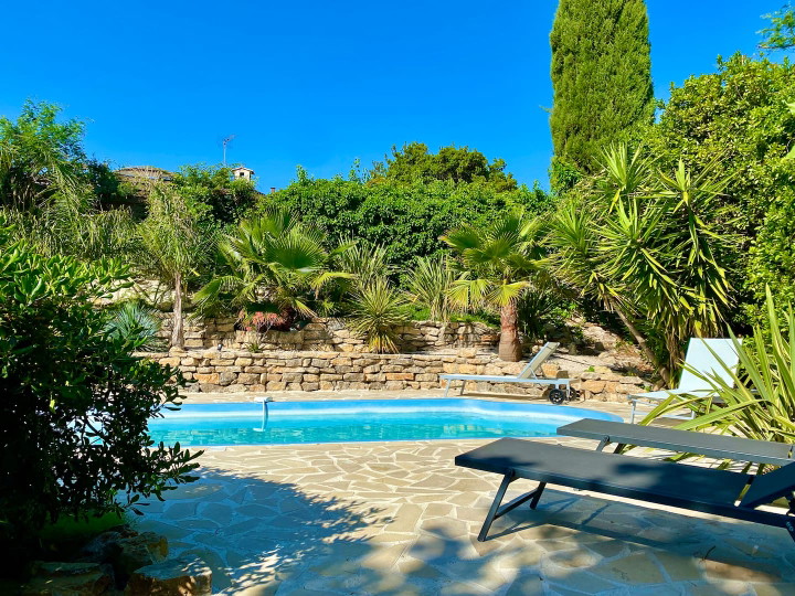 Golf Van Saint-tropez, Strand En Winkels Te Voet - Grimaud