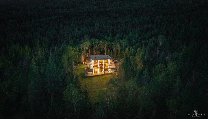 Tepee Chalet, Spa Sauna Billiards Fireplace & Nature - La Malbaie