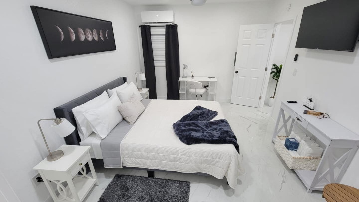 Modern Guesthouse In Las Vegas - Las Vegas, NV