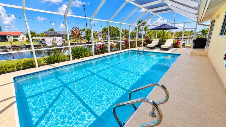 Stylish Home * Pool * Dock * Sailboat Access - Port Charlotte, FL
