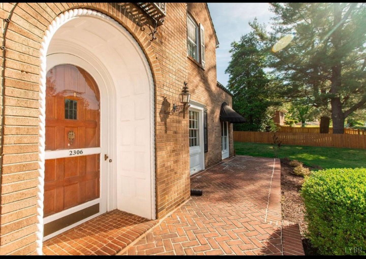 Rivermont Haven: Historic Charm + Modern Amenities - Lynchburg, VA